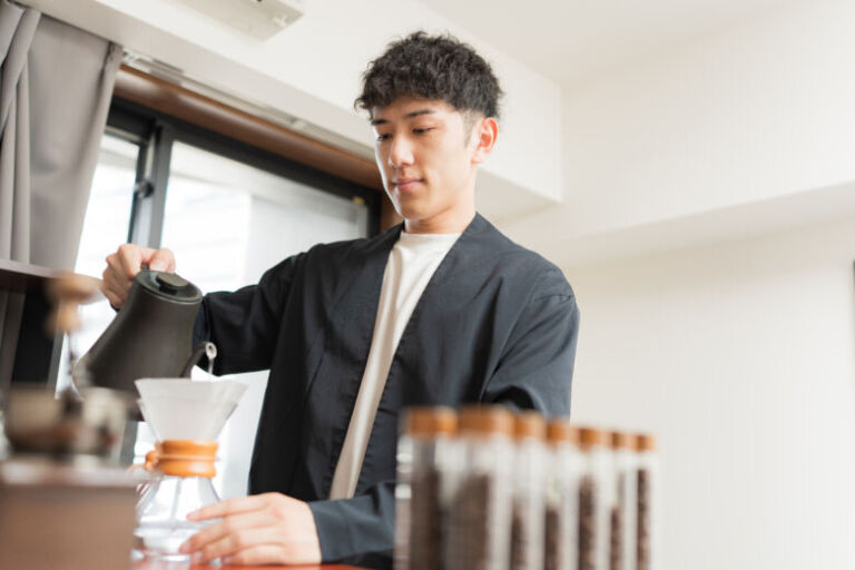 ブラックコーヒーの効果・メリットとは？カロリーから飲み方まで解説 | コーヒー豆研究所